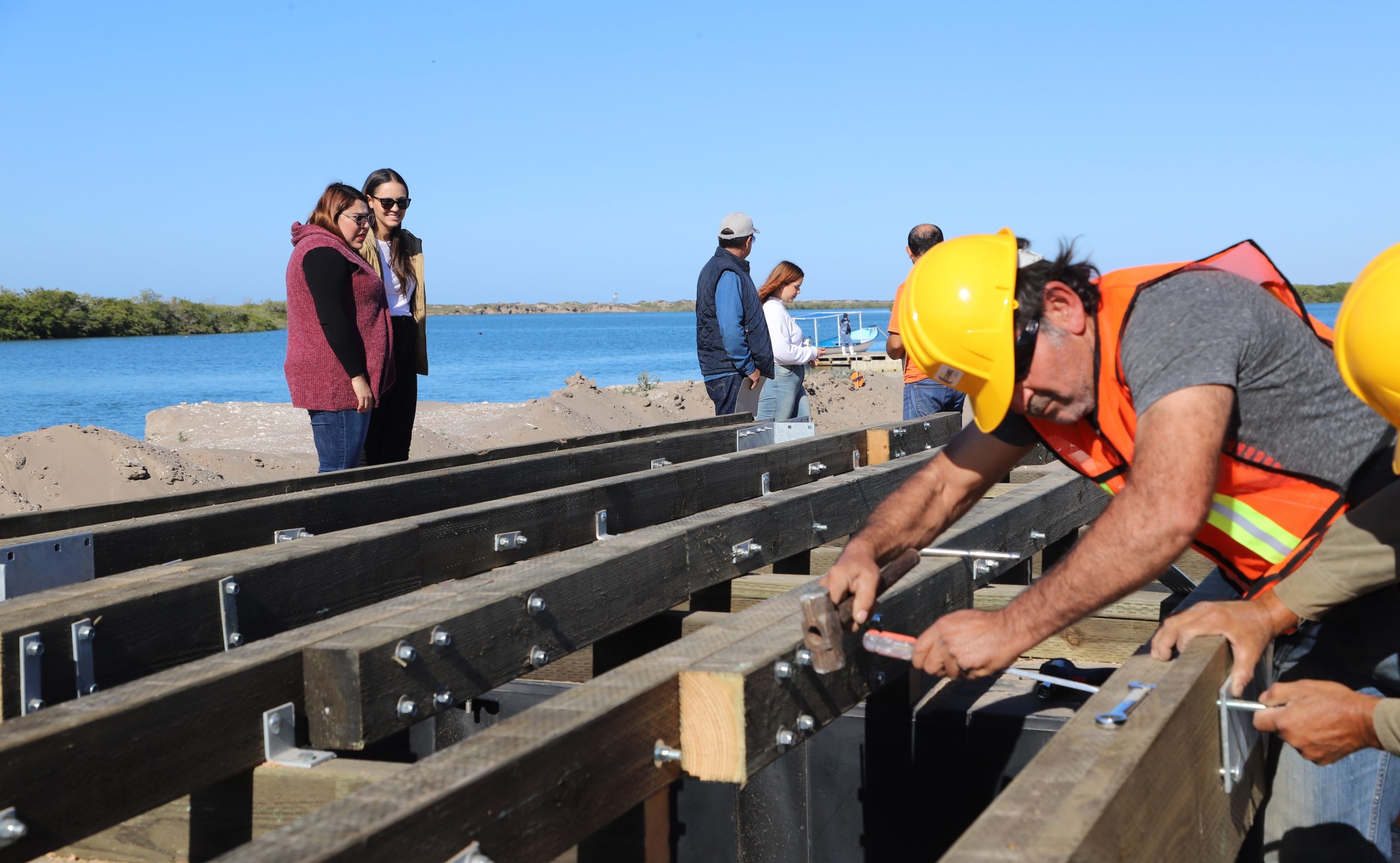 AVANZA CONSTRUCCIÓN DE MUELLE EN PUERTO CHALE - Secretaría de ...